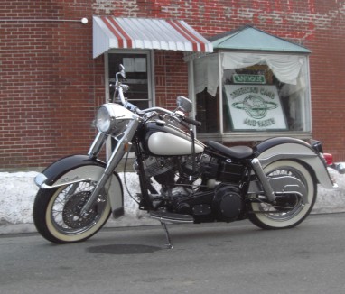 Harley Davidson FLH Electra glide 1972 - American Cars and Parts