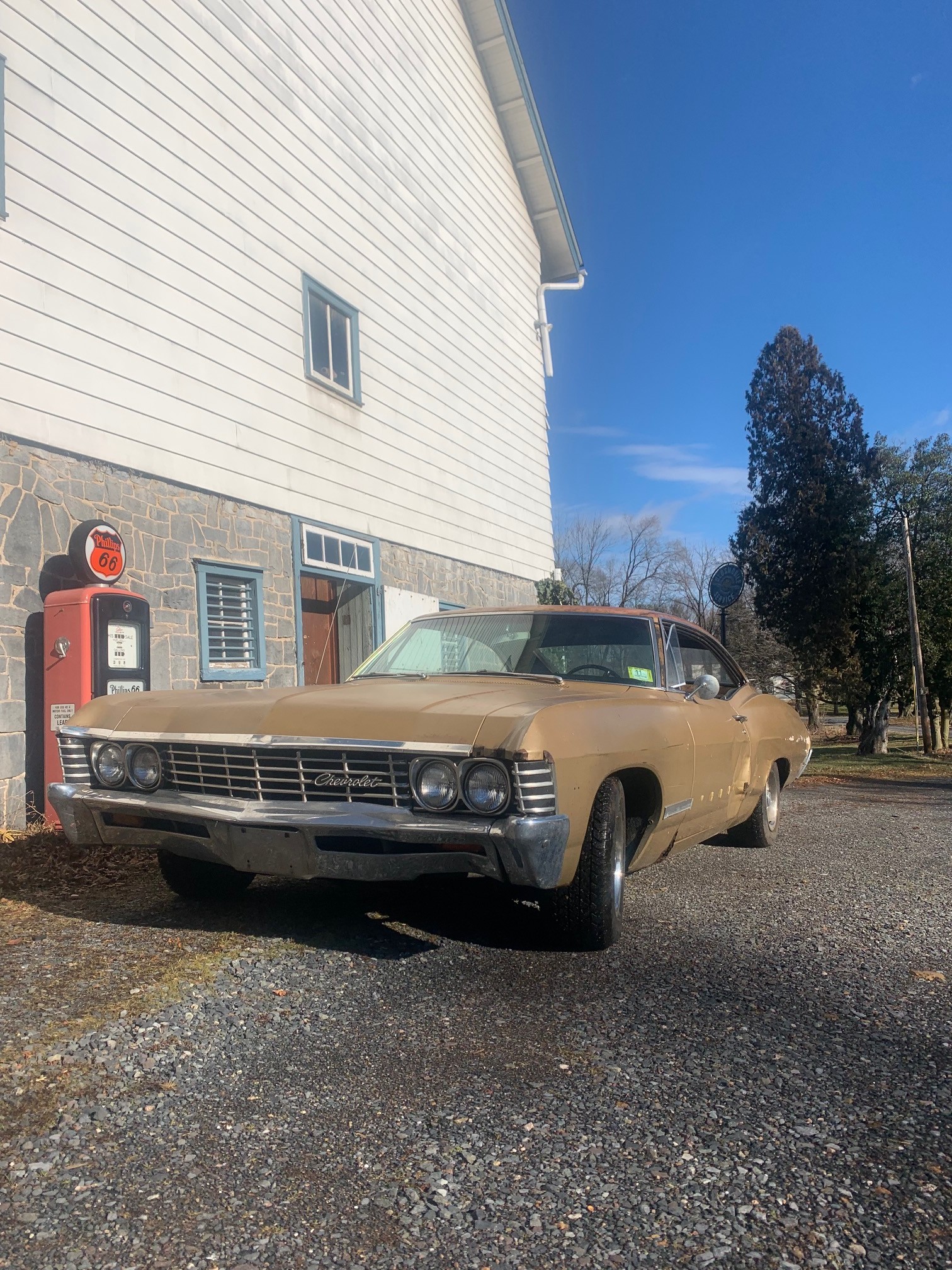 Chevrolet Impala coupe 1967 ( Macungie, PA ) - American Cars and Parts